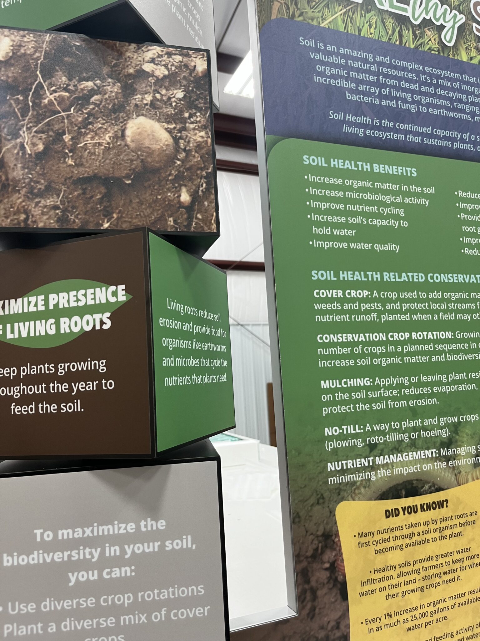 Spinning Box Display - Exhibit Farm: The Leader in Agricultural ...